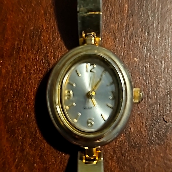 quartz | Accessories | Simple Goldtone Chain Watch Quartz | Poshmark